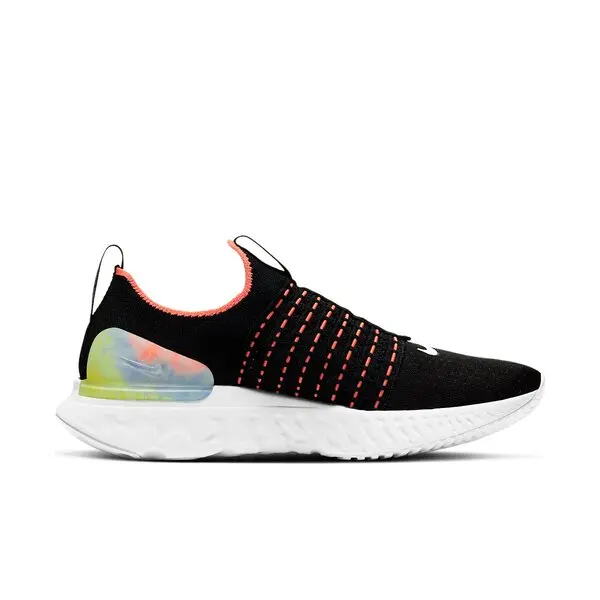 Nike React Phantom Run Flyknit 2 Sneakers - Black/pink