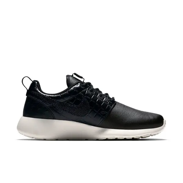 Nike Roshe One Lx " Ivory" Sneakers