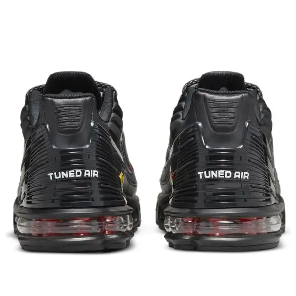 Nike Max Plus 3 "bred" Sneakers - Black/red