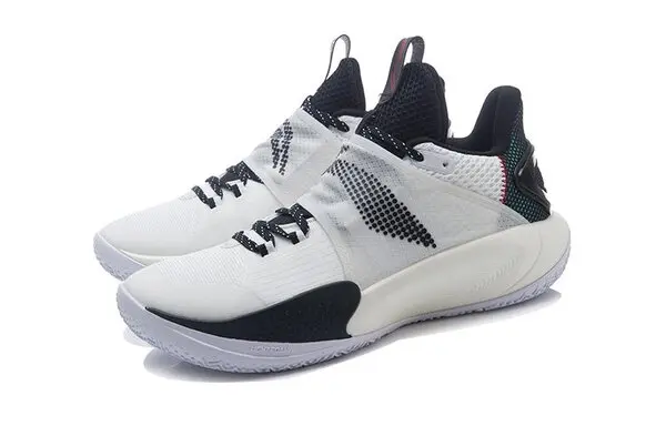 LI-NING Sonic 9 Athletic Sneakers