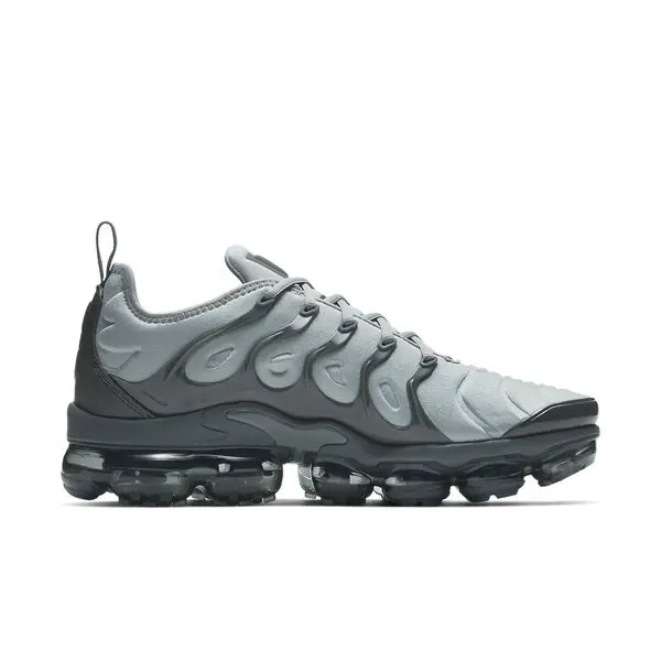 Nike Vapormax Plus Sneakers