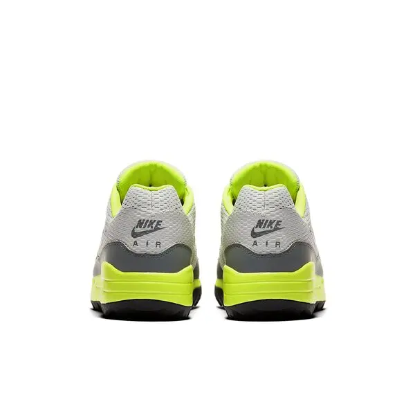 Nike Max 1 Golf Sneakers