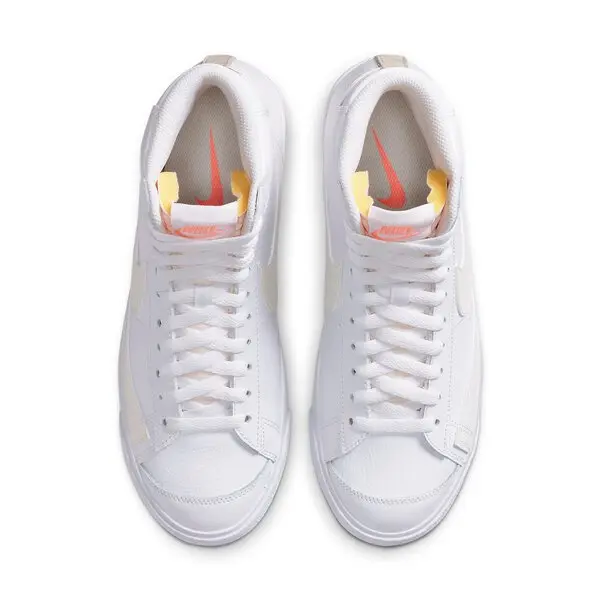 Nike Blazer Mid '77 Vintage Gold Emblem Sneakers - White/orange