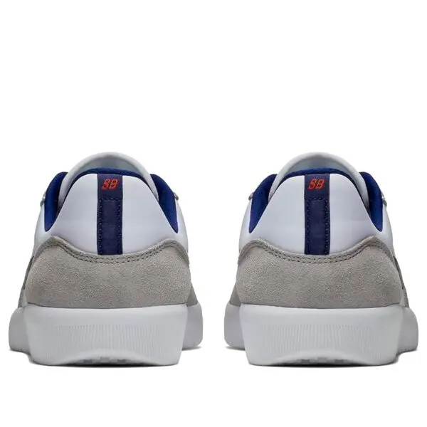 Nike Team Classic Sb Sneakers - Grey