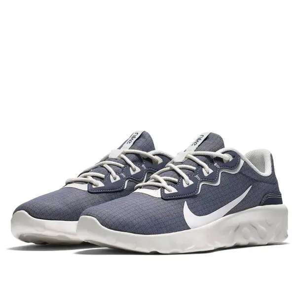 Nike Explore Strada Low Top Sneakers