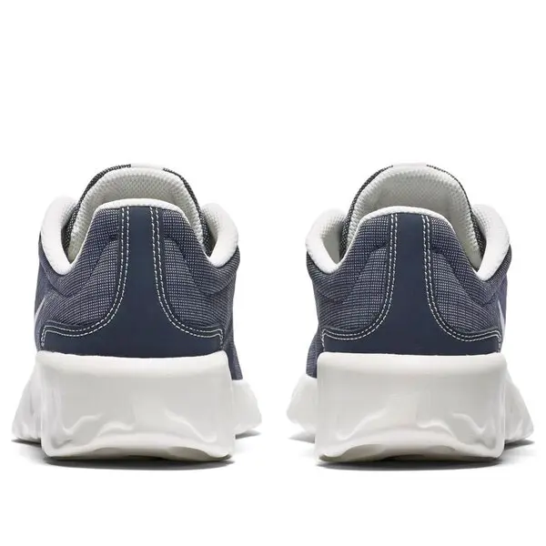 Nike Explore Strada Low Top Sneakers