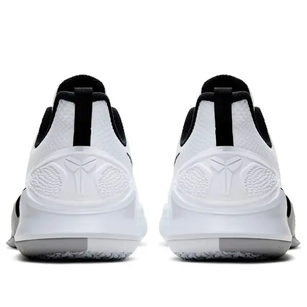 Nike Mamba Focus Tb Low Top Sneakers