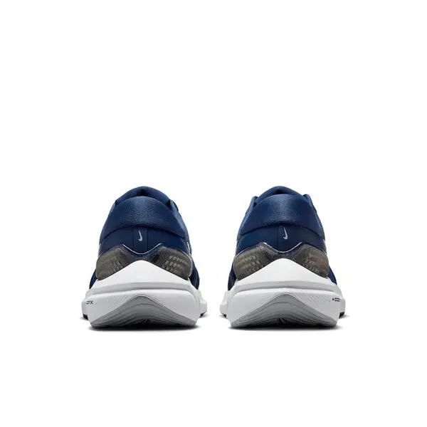 Nike Zoom Vomero Athletic Sneakers