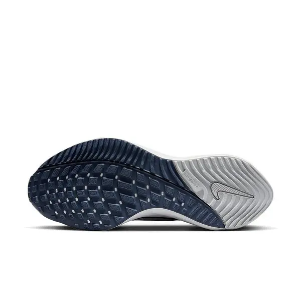 Nike Zoom Vomero Athletic Sneakers