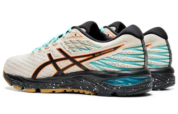 Asics Gel-cumulus 21 Winterized Low Top Sneaker - Light Brown/black