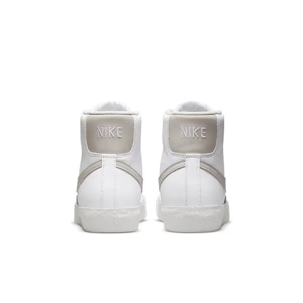 Nike Blazer Mid '77 Se High Top Sneakers - White/grey