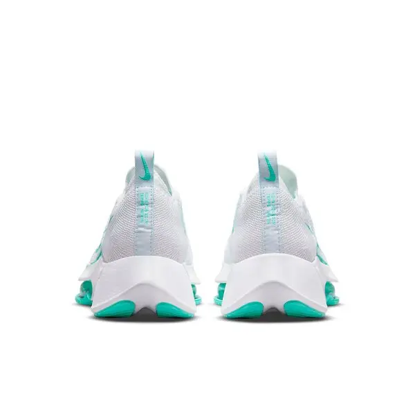 Nike Zoom Tempo Next% Low Top Sneaker