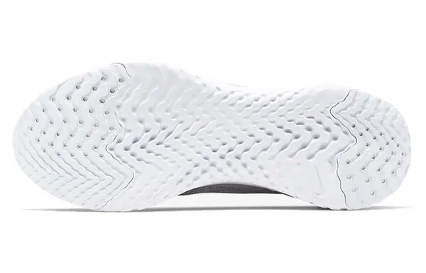 Nike Epic Phantom React Flyknit Sneakers - Gray/white