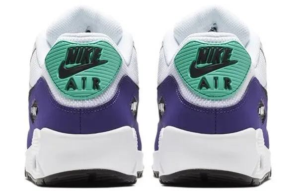 Nike Max 90 Essential Sneakers