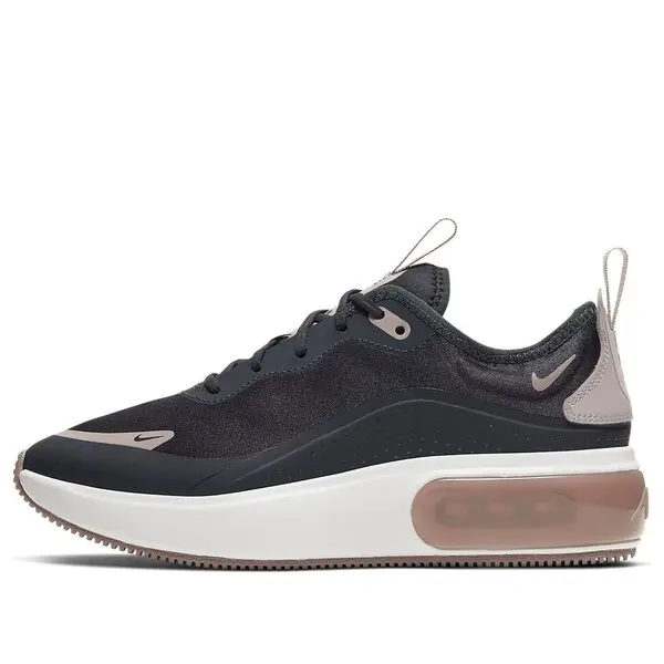Nike Max Dia Sneakers
