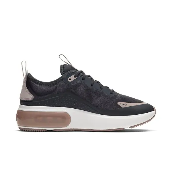 Nike Max Dia Sneakers