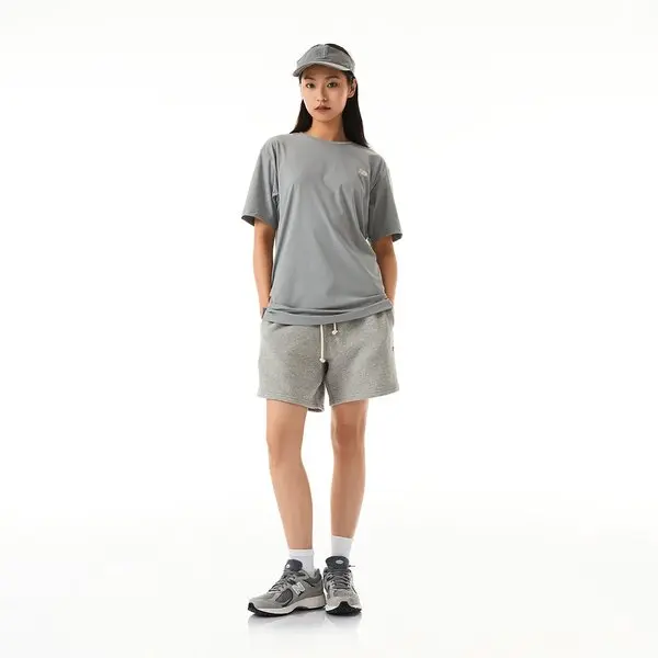 NEW BALANCE Short Sleeve Graphic T-shirt - Grey