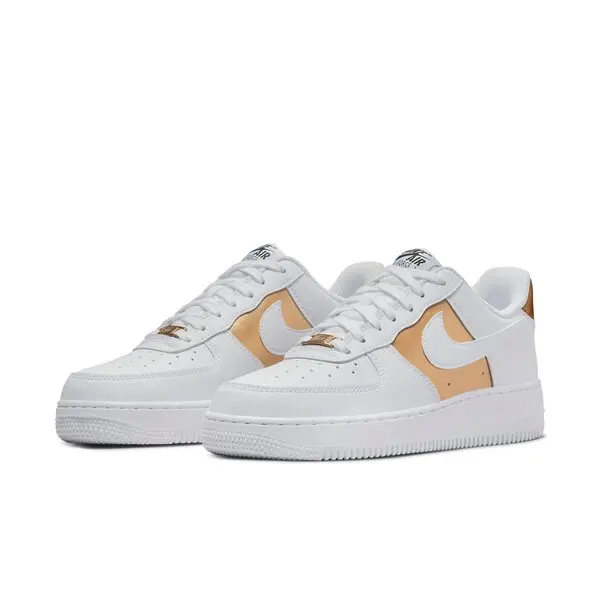 Nike Force 1 '07 Low Top Sneakers