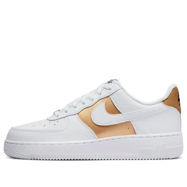 Nike Force 1 '07 Low Top Sneakers
