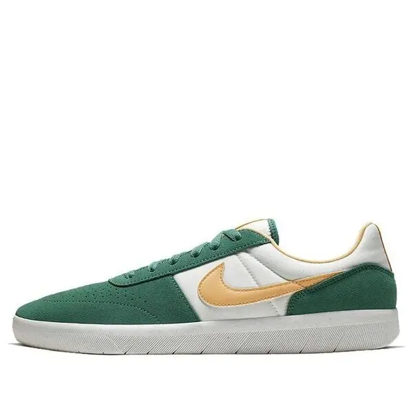 Nike Team Classic Sb Sneakers - Green