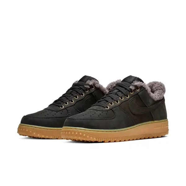 Nike Force 1 Winter Sneakers