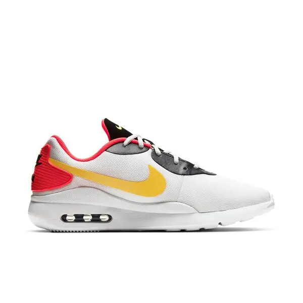 Nike Max Oketo Sneakers