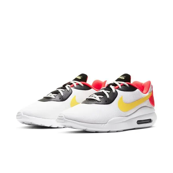 Nike Max Oketo Sneakers