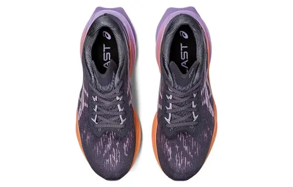 Asics Novablast 3 Low Top Sneakers