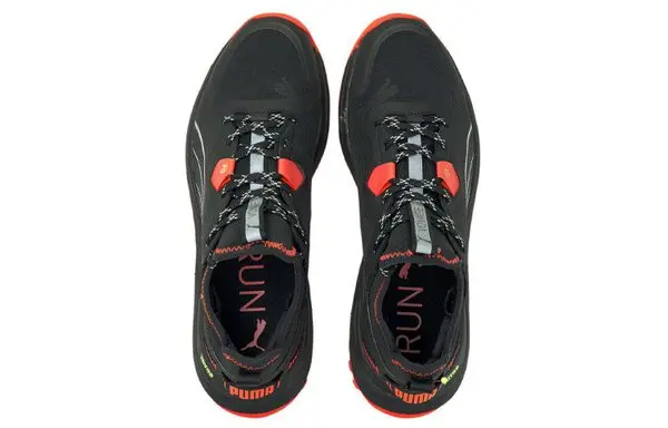 PUMA Voyage Nitro Sneakers - Black/red