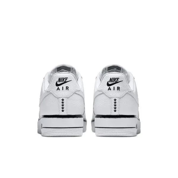 Nike Force 1 '07 Low Top Sneakers