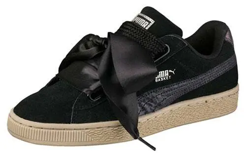 PUMA Suede Heart Safari Sneaker