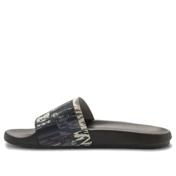 Under Armour Core Remix Striker Slides - Green
