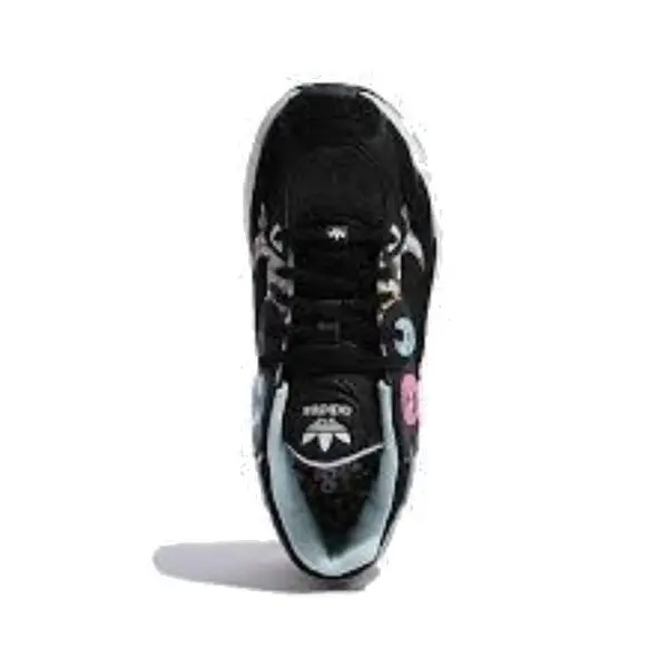 Adidas Astir Sneakers