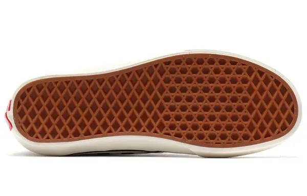 VANS Chukka Dx Sf Surf Check Sneakers - White/black
