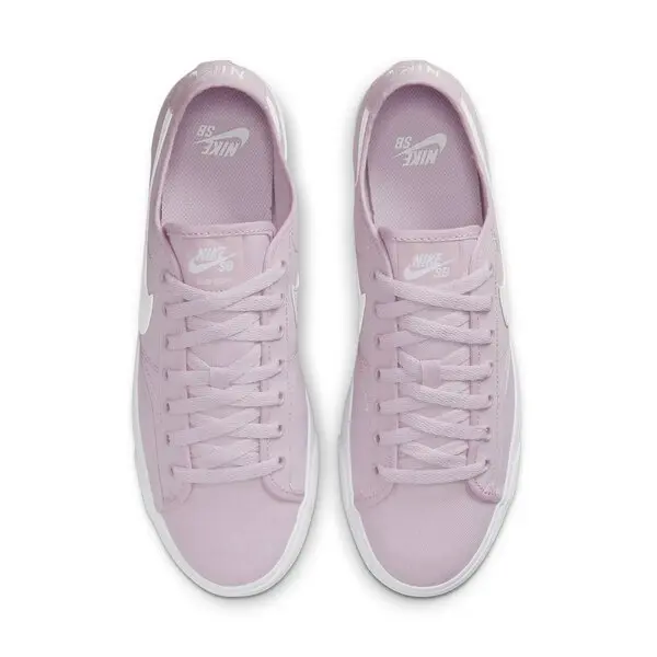 Nike Blazer Court Sb Low Top Sneakers - Pink/blue