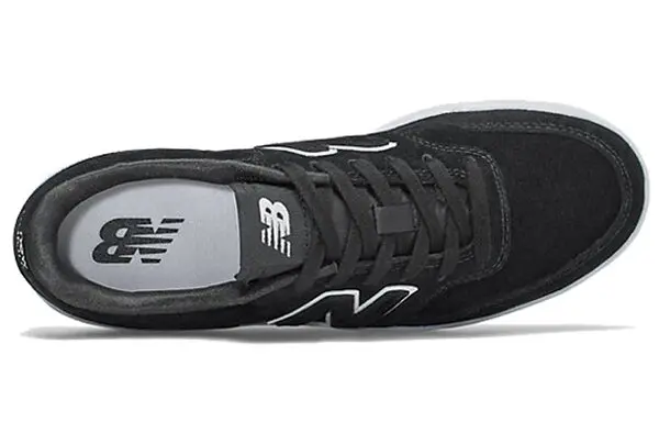 NEW BALANCE 300v2 Sneakers - Black