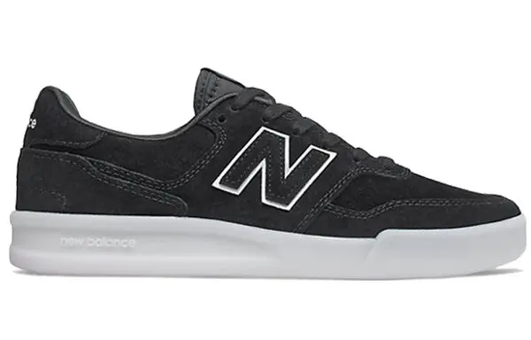 NEW BALANCE 300v2 Sneakers - Black