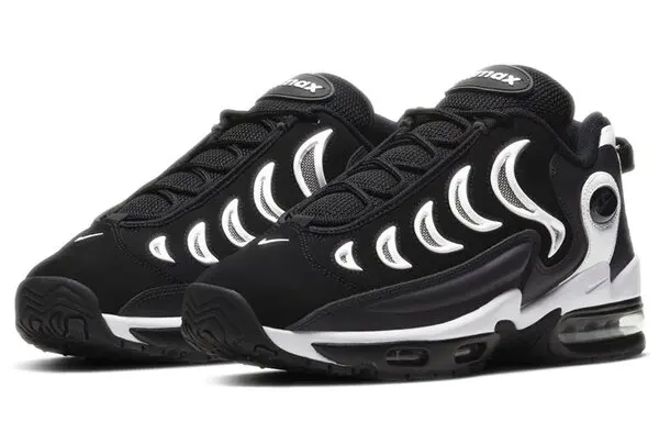 Nike Metal Max Sneakers
