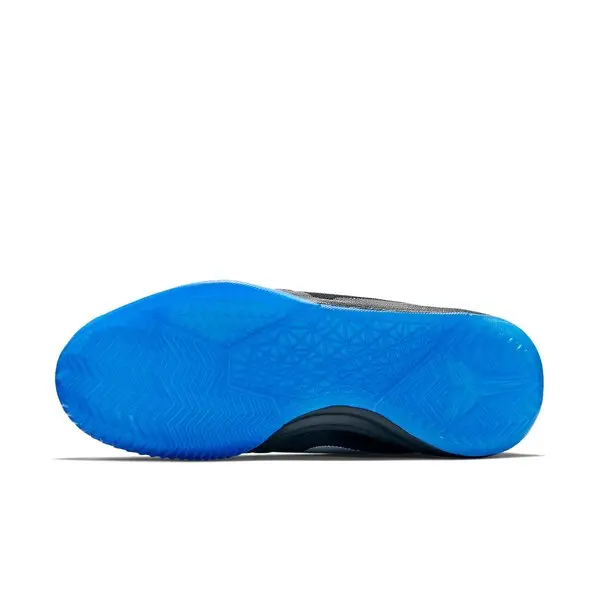 Nike Kb Mentality Low Top Sneakers - Black