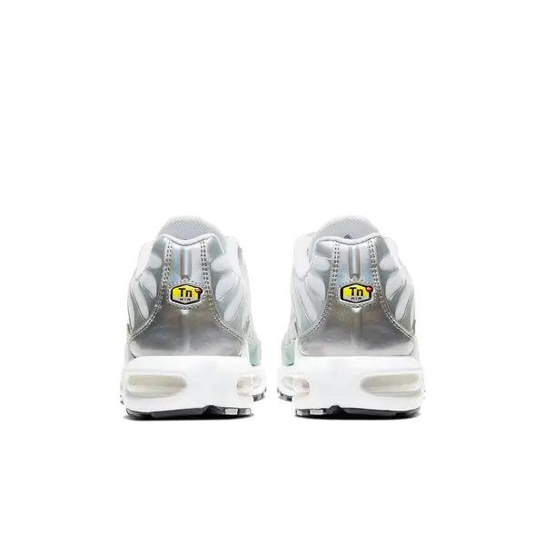 Nike Max Plus Sneakers