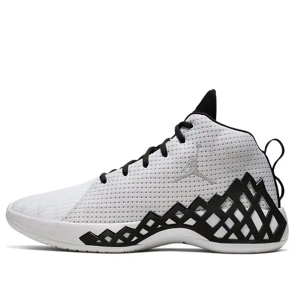 JORDAN Jumpman Diamond Mid Basketball Sneakers - White/black