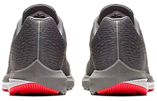 Nike Zoom Winflo 5 Athletic Sneakers - Grey
