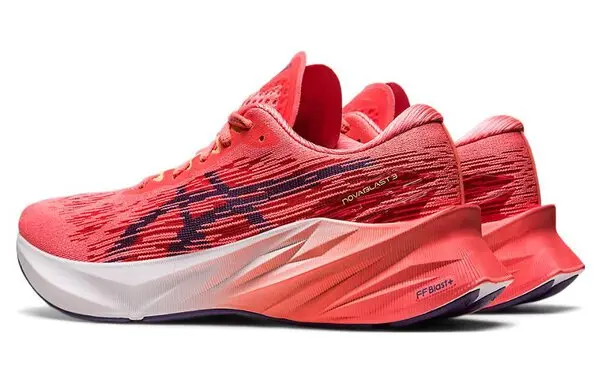 Asics Novablast 3 - Red