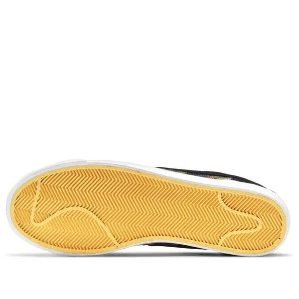 Nike Blazer Low N7 Sneakers