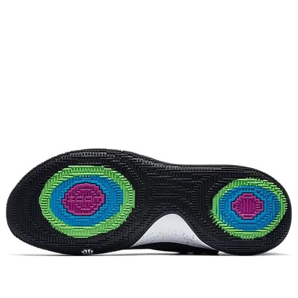 Nike Kyrie Low Athletic Sneakers - Black