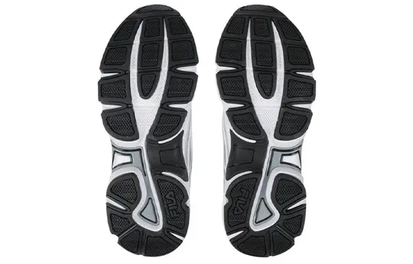 FILA Taurus Low Top Sneakers