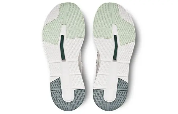 On Cloudeasy Sneakers