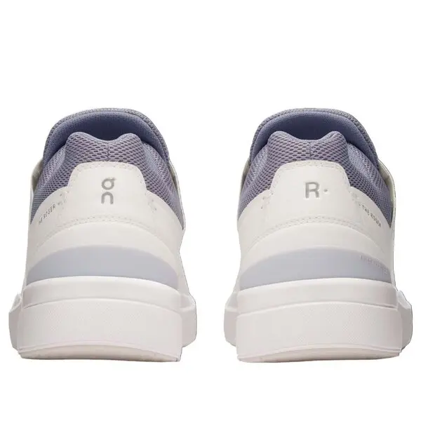 On The Roger Advantage Sneakers - White/fossil