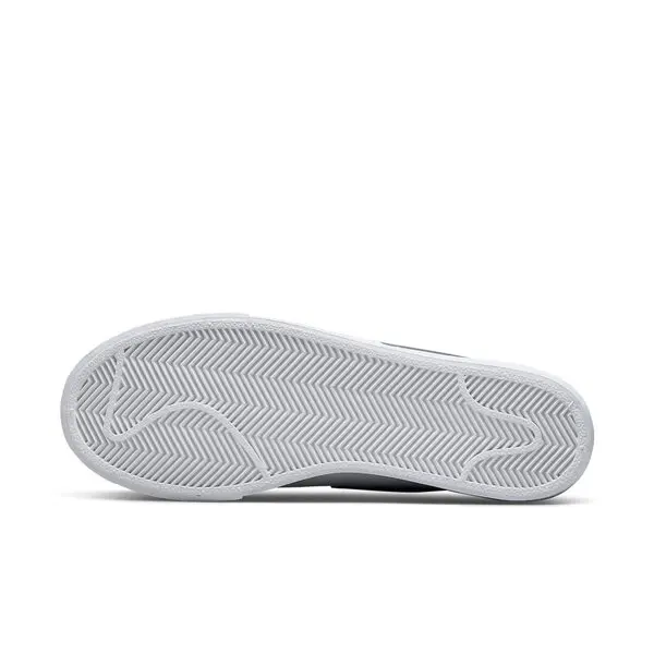 Nike Blazer Low Platform Sneakers - White/blue