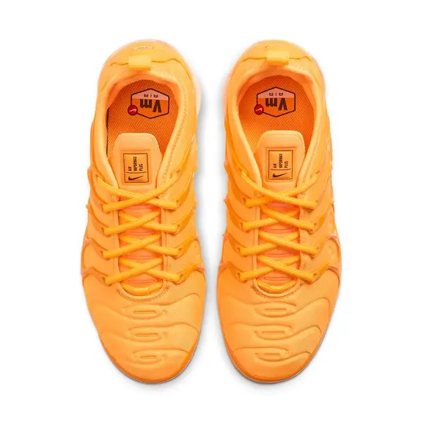 Nike Vapormax Plus Sneakers - Light Orange